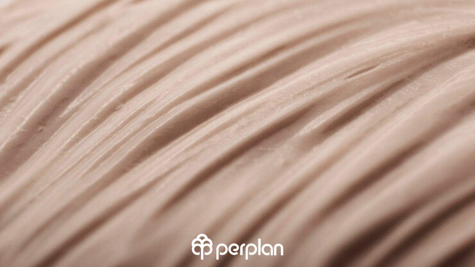 Maneiras de incorporar a cor Pantone 2025: Mocha Mousse na decoração